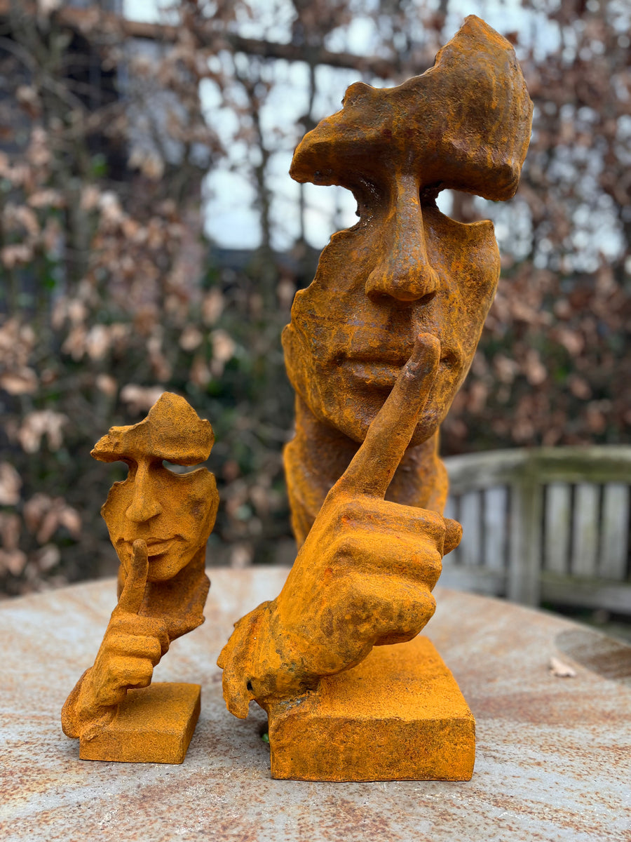 Groot gietijzeren (tuin) beeld gezicht "DE FLUISTERAAR" | Brocante bij ...